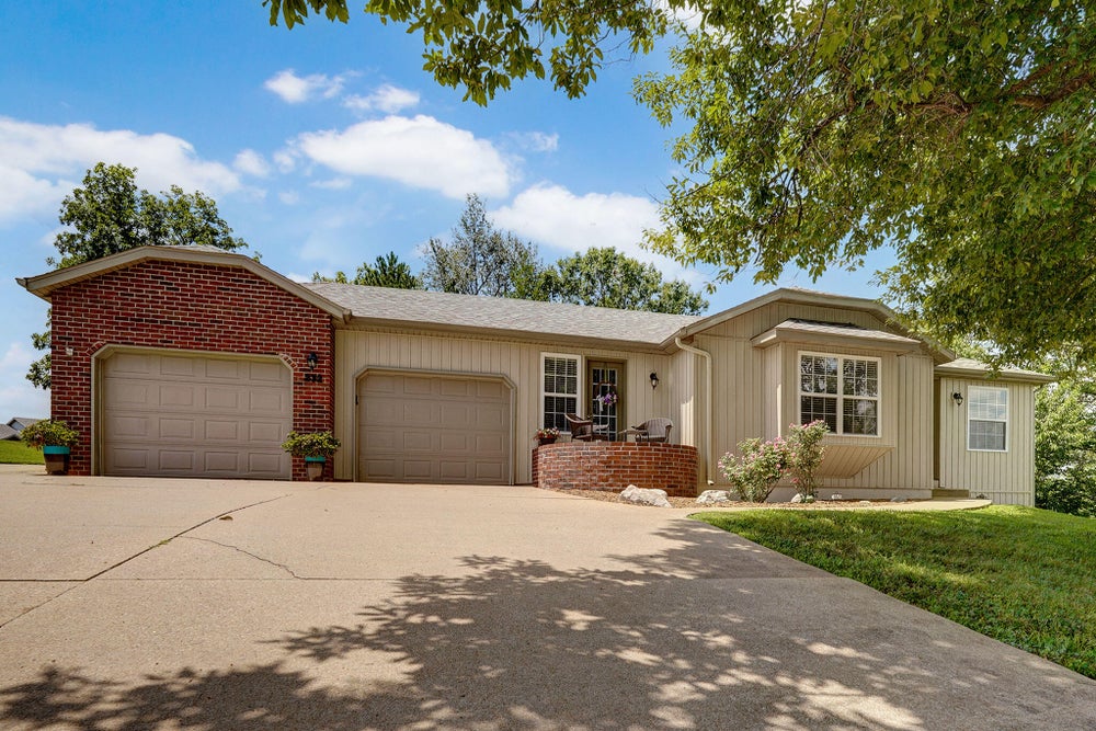 232 Shady Acres Circle, Nixa, MO 65714 - MLS# 60299896 - Coldwell Banker