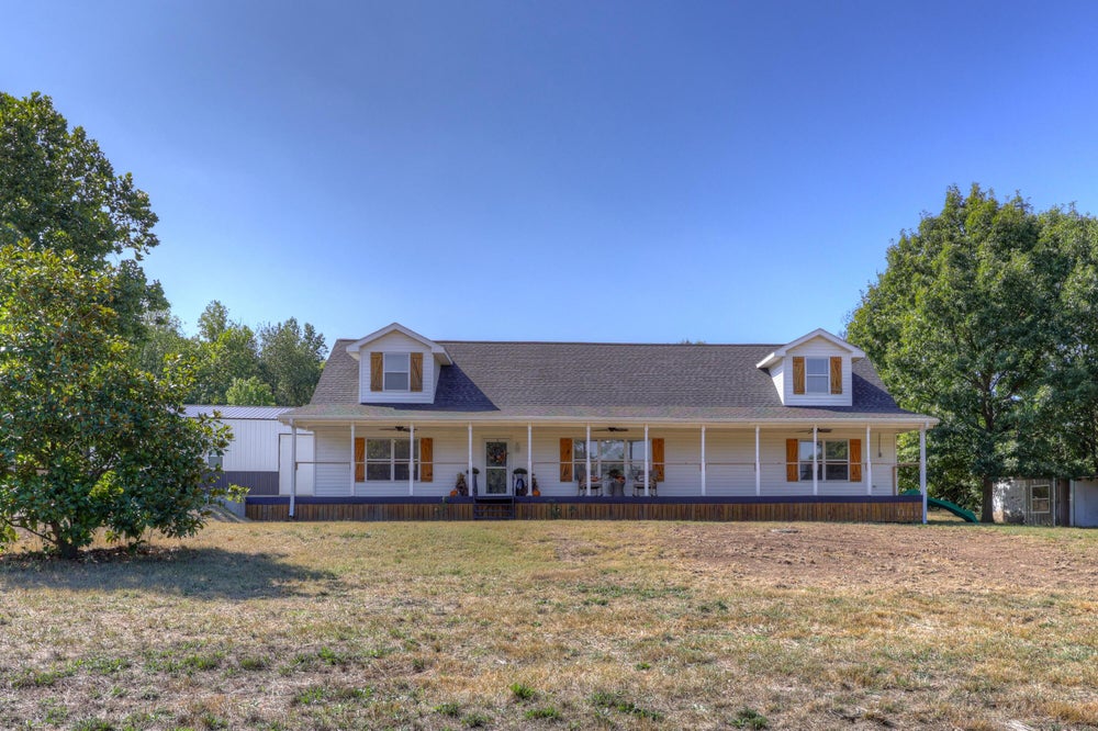 935 S Paint Lane, Carthage, MO 64836 - MLS# 60305401 - Coldwell Banker
