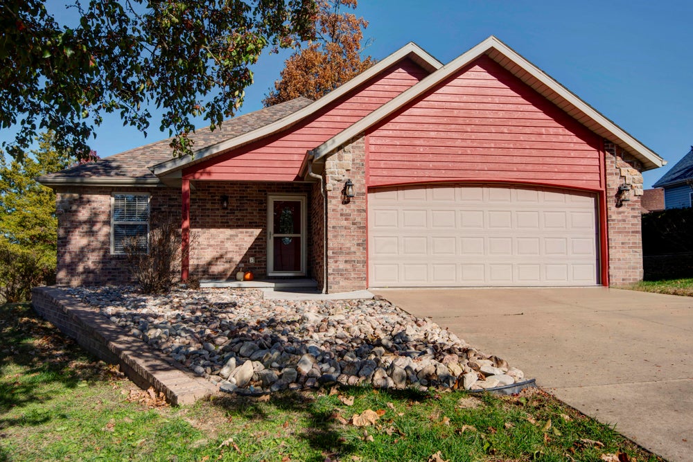 150 Oak Ridge Avenue, Branson, MO 65616 - MLS# 60310385 - Coldwell Banker