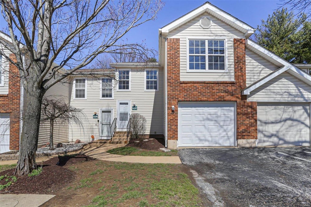 14287 Riverfront Drive, Florissant, MO 63034 - MLS# 23015293 - Coldwell ...