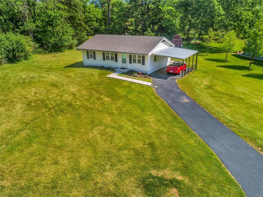 551 Saint Josephs Drive, Ballwin, MO 63021 - MLS# 23031096 - Coldwell ...