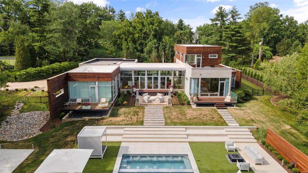 9900 Old Warson Road, Ladue, MO 63124 - MLS# 23035025 - Coldwell Banker