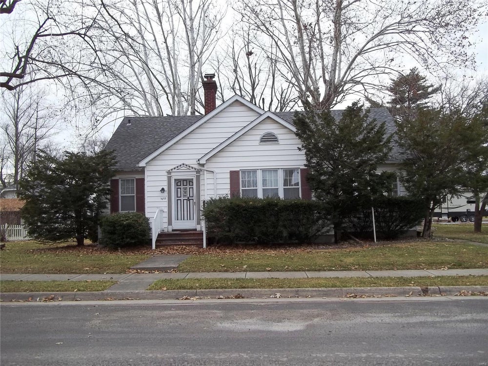 1602 Maple Street, Highland, IL 62249 - MLS# 23076512 - Coldwell Banker