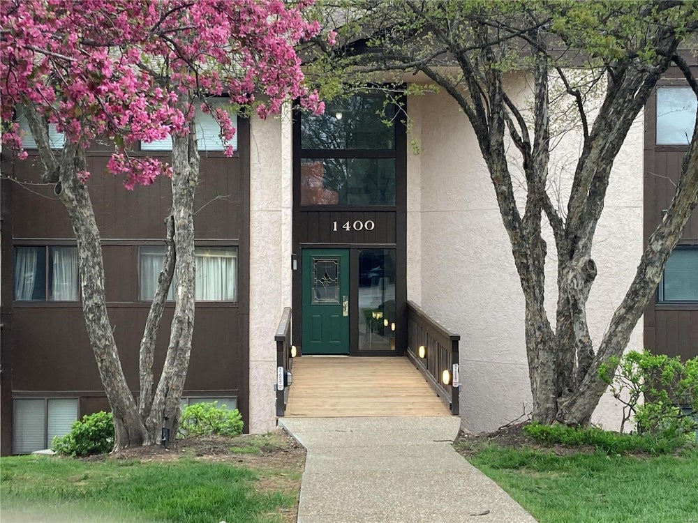 1400 Heritage #110, St Charles, MO 63303 - MLS# 24022100 - Coldwell Banker