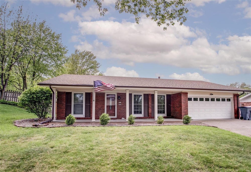 4910 Paris Drive, Godfrey, IL 62035 - MLS# 24025269 - Coldwell Banker