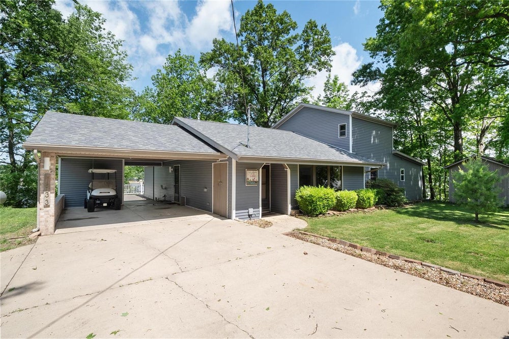 1833 Nelson Lane, Centralia, IL 62801 - MLS# 24027148 - Coldwell Banker