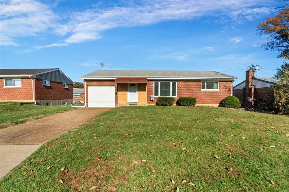 4307 Kay Lane, St Louis, MO 63123 - MLS# 24070500 - Coldwell Banker