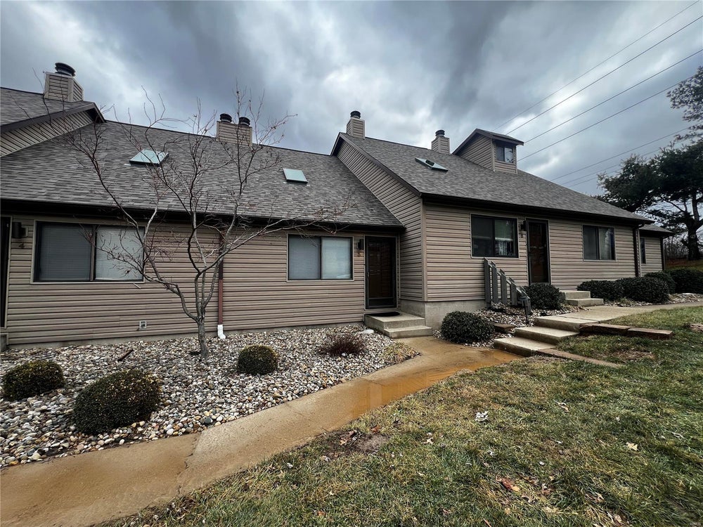 409 Ponderosa Avenue #5, O'Fallon, IL 62269 - MLS# 25004463 - Coldwell ...