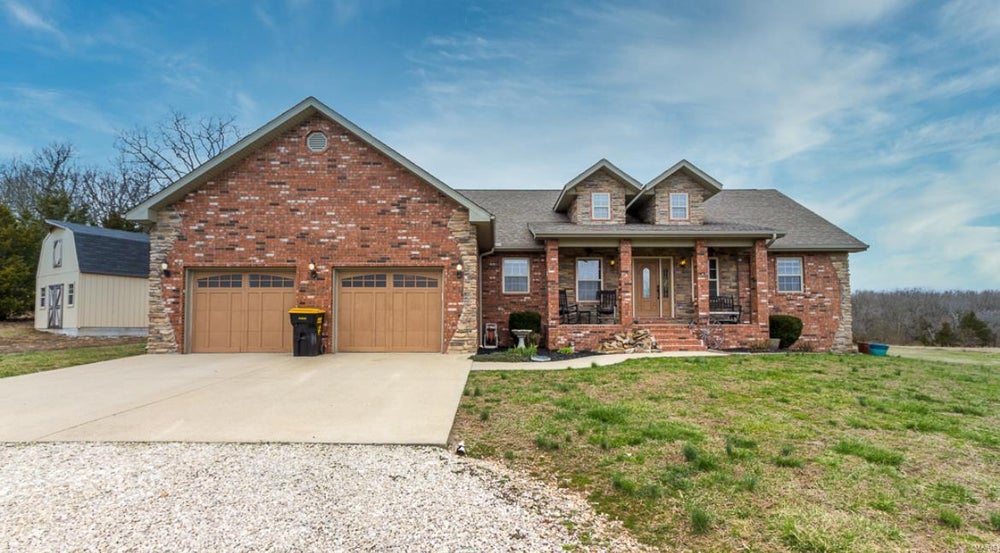22755 Gladstone Road, Lebanon, MO 65536 - MLS# 25004515 - Coldwell Banker