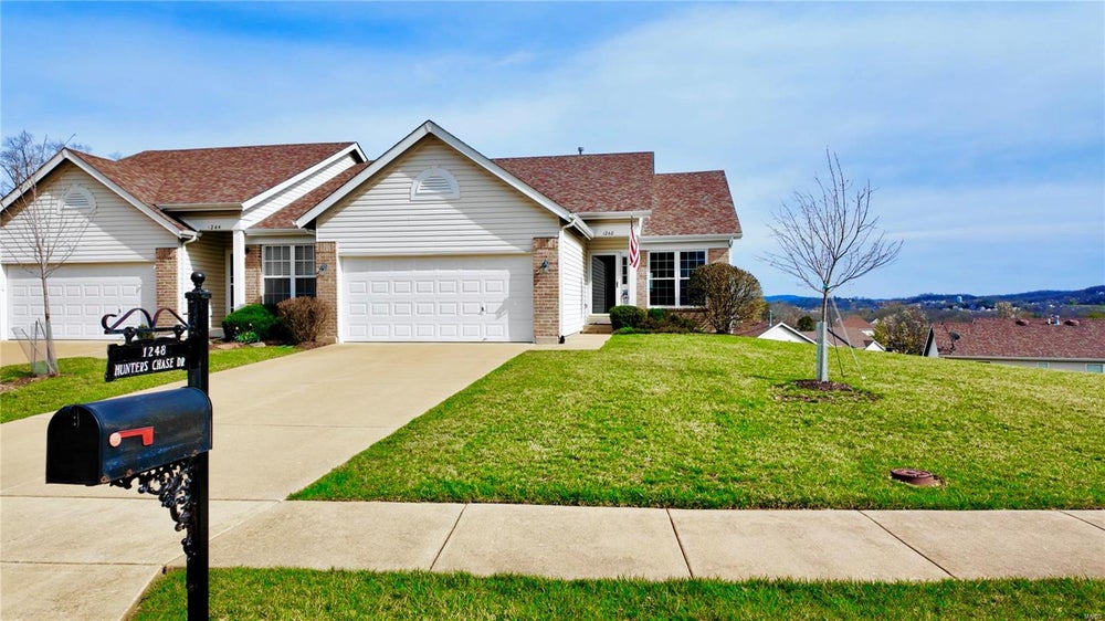 1248 Hunters Chase Drive, Eureka, MO 63025 - MLS# 25017440 - Coldwell ...