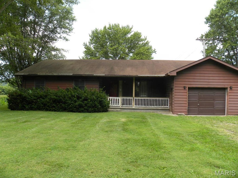 18723 S Creek Road, Jerseyville, IL 62052 - MLS# 25054936 - Coldwell Banker