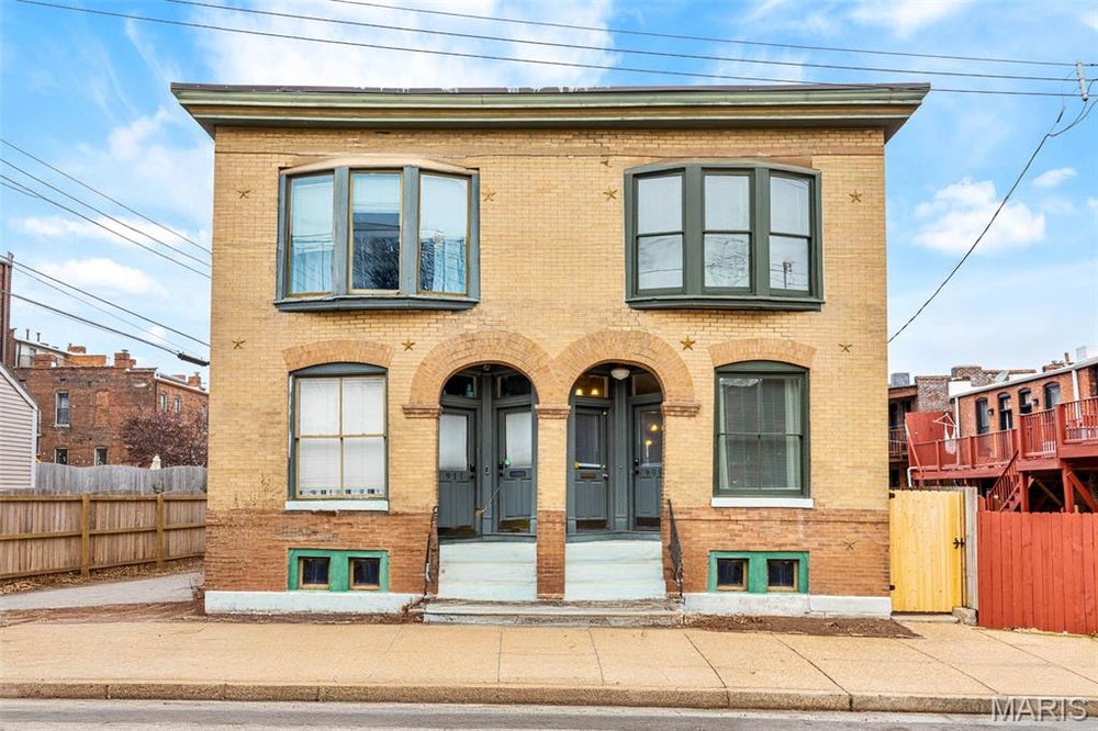 909 Victor Street, St Louis, MO 63104 - MLS# 25081564 - Coldwell Banker