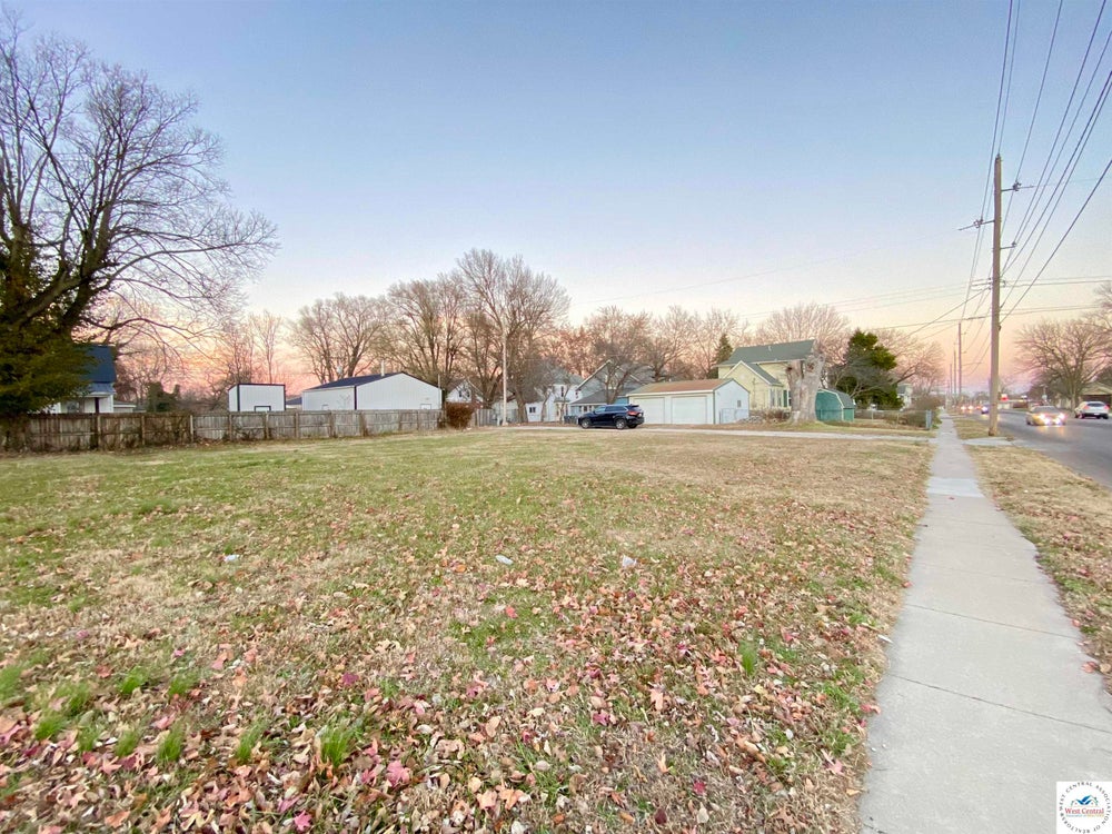 318 W 16th Street, Sedalia, MO 65301 - MLS# 99156 - Coldwell Banker