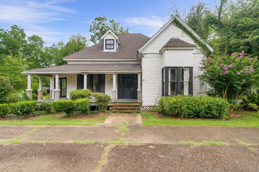 101 S Main St., Mount Olive, MS 39119 - MLS# 139106 - Coldwell Banker