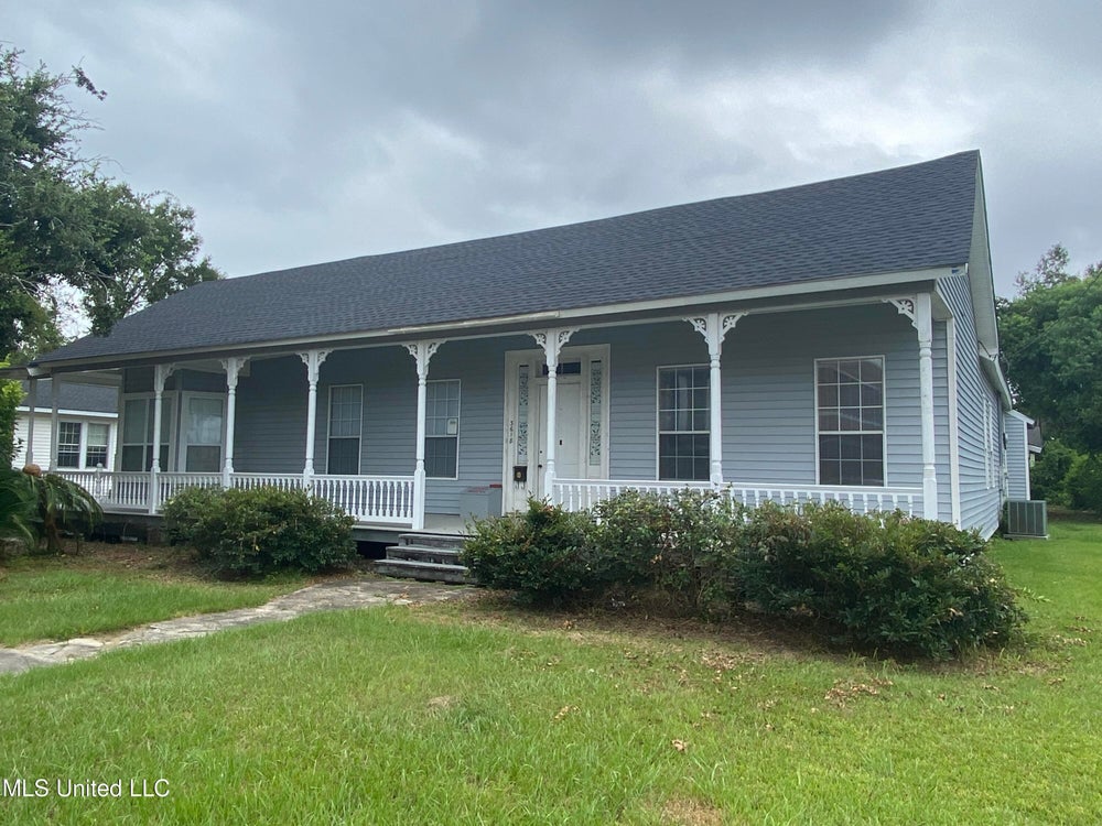 3618 Bellview Ave. Avenue, Moss Point, MS 39563 - MLS# 4090650 - Coldwell Banker