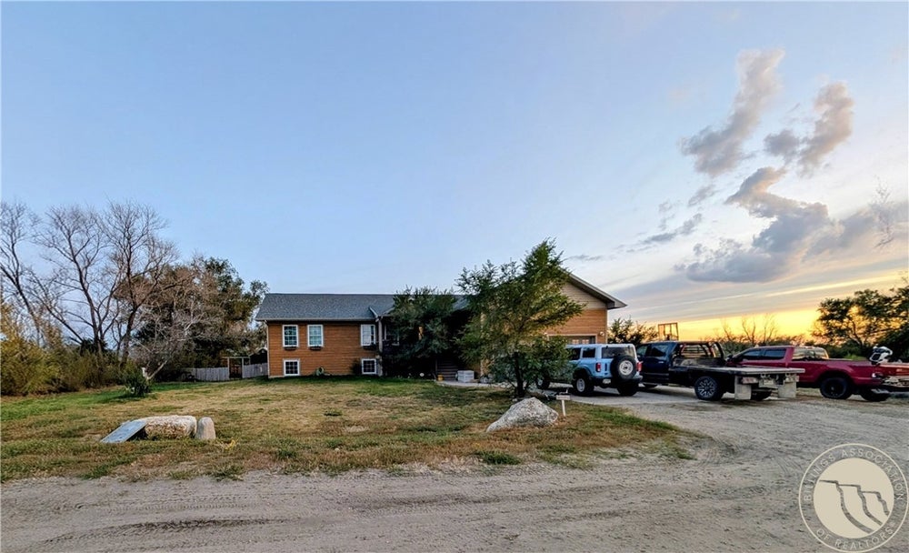 284 Knott Loop, Bainville, MT 59212 - MLS# 355710 - Coldwell Banker