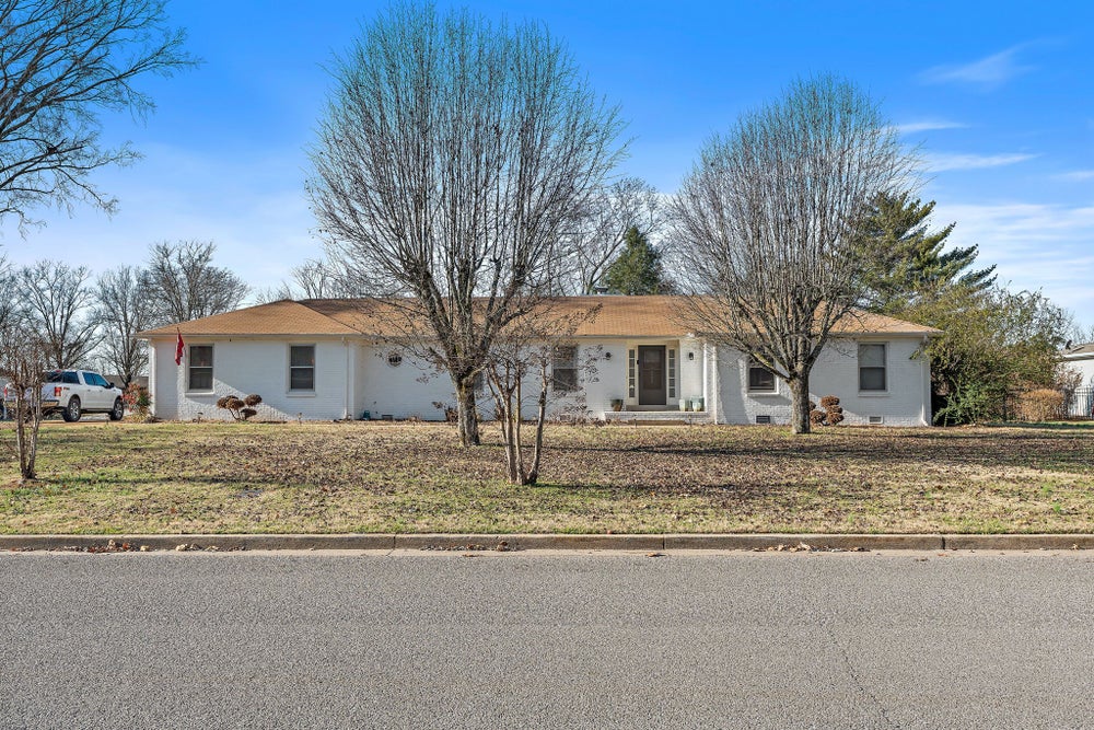 2237 London Ave, Murfreesboro, TN 37129 - MLS# 2770921 - Coldwell Banker
