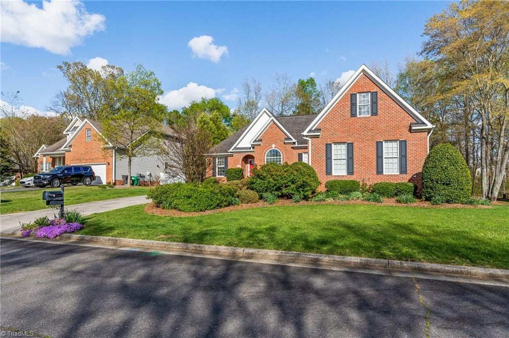 4145 Saint Johns Street, High Point, NC 27265 - MLS# 1138161 - Coldwell ...