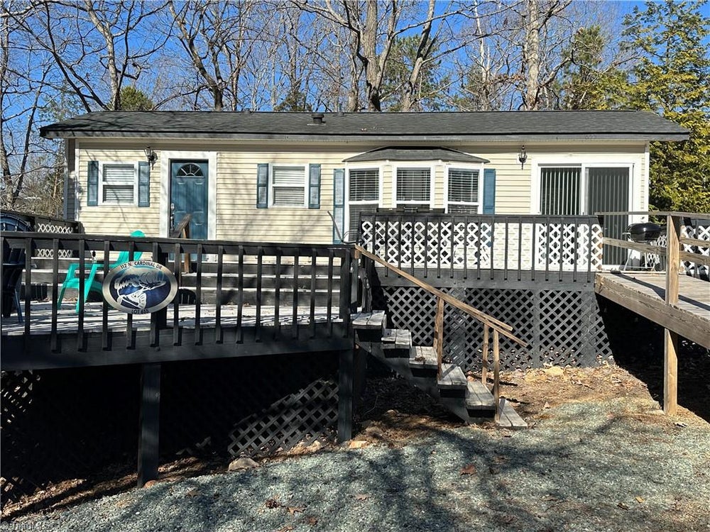 112 N Cardinal Drive, New London, NC 28127 - MLS# 1167168 - Coldwell Banker
