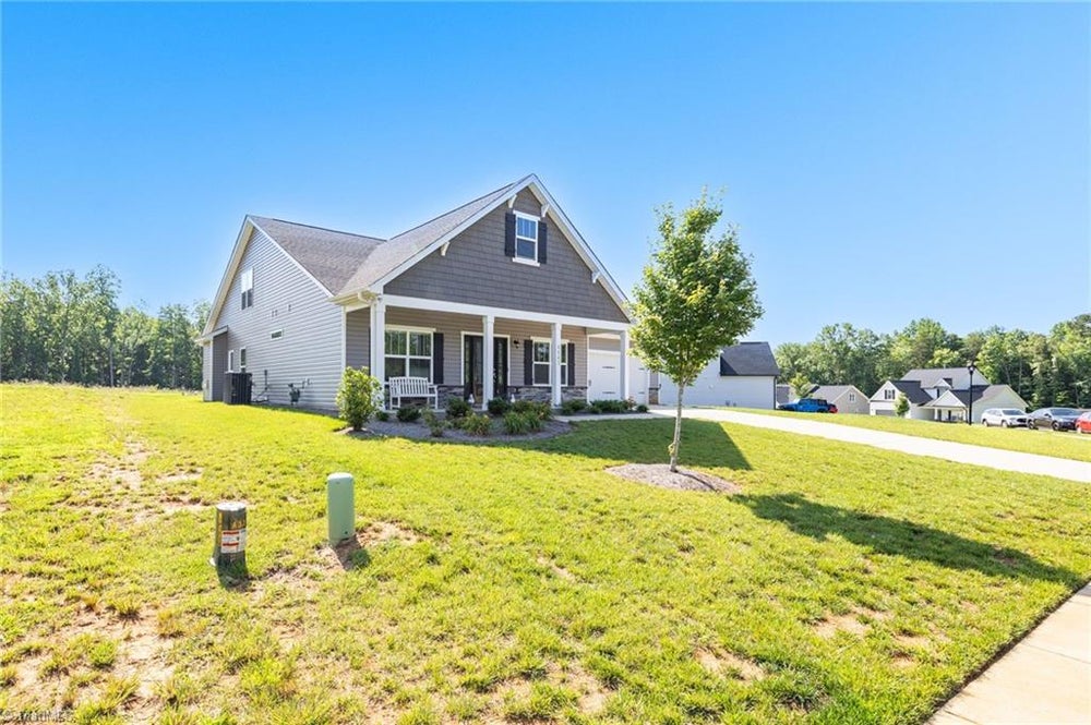 8663 Stone Valley Drive, Clemmons, NC 27012 - MLS# 1184362 - Coldwell ...