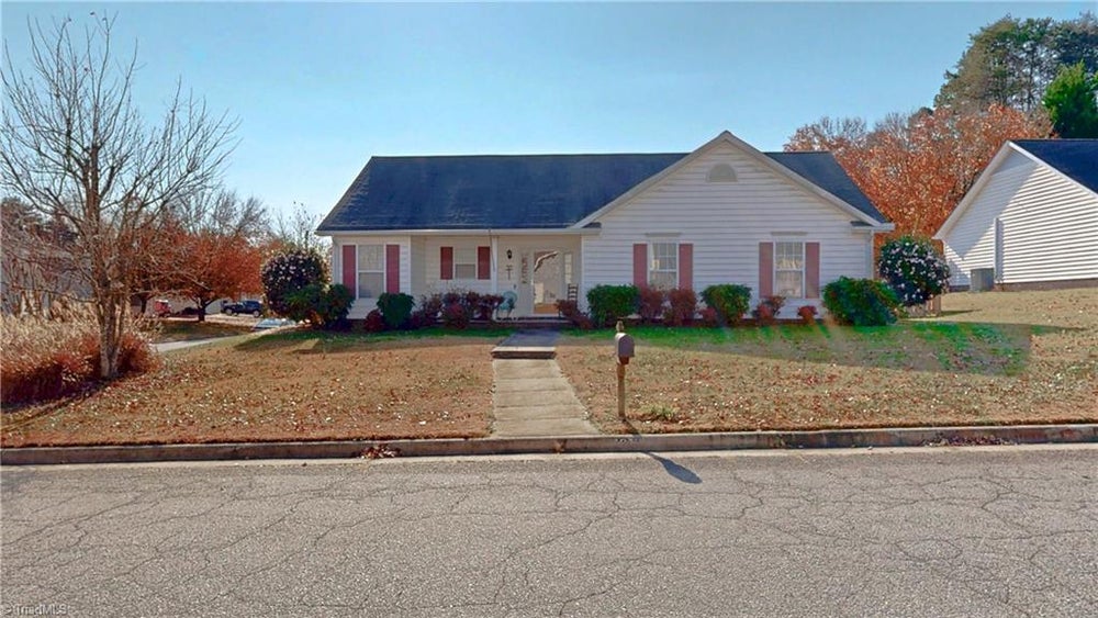 1018 Havenridge Drive, High Point, NC 27265 - MLS# 1202600 - Coldwell ...