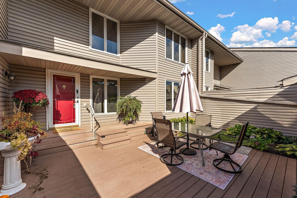 437 County Road C W, Roseville, MN 55113 - MLS# 6801002 - Coldwell Banker