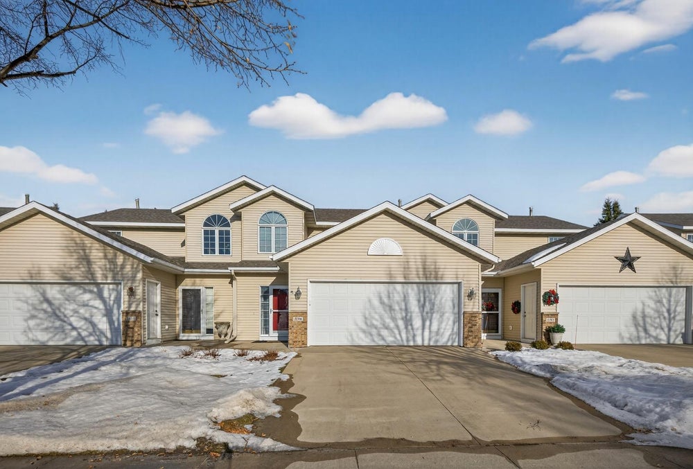 2796 Viola Heights Drive Ne, Rochester, MN 55906 - MLS# 7004258 ...