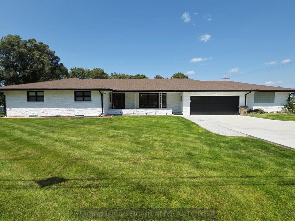 4204 W Capital Ave, Grand Island, NE 68803 - MLS# 20250809 - Coldwell ...