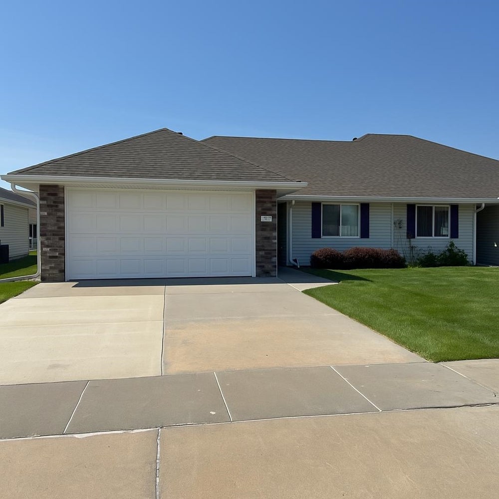 906 Janet Lane, Norfolk, NE 68701 - MLS# 250466 - Coldwell Banker