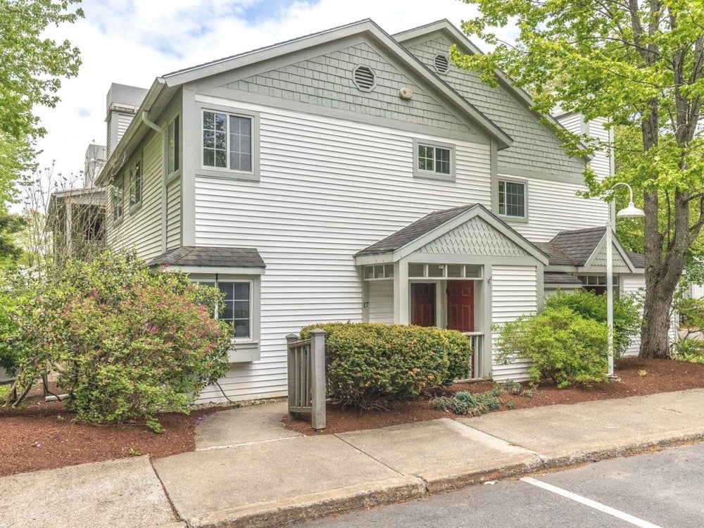 17 Winding Brook Drive, South Burlington, VT 05403 - MLS# 4953723 ...