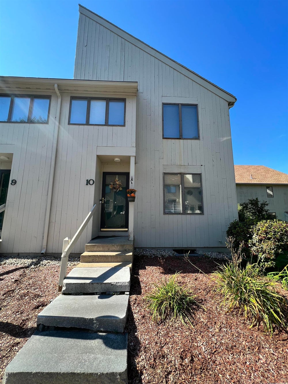 65 Victoria Street #10, Manchester, NH 03104 - MLS# 4972637 - Coldwell ...