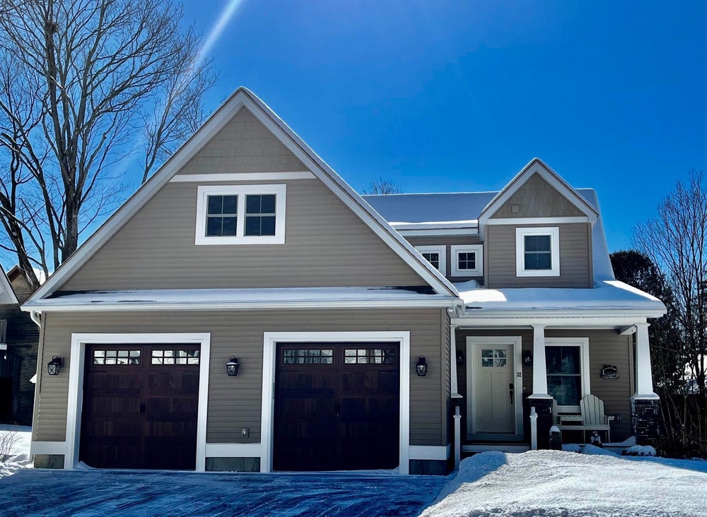 32 High Street, Ludlow, VT 05149 - MLS# 4984565 - Coldwell Banker