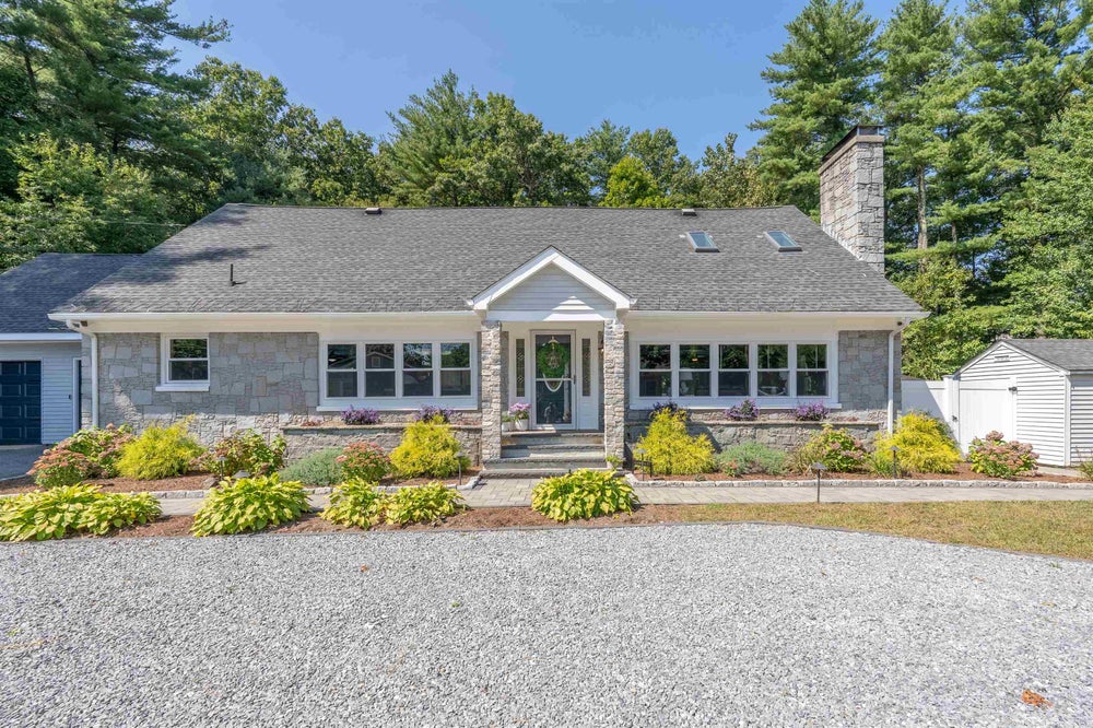 44 Lawrence Road, Salem, NH 03079 - MLS# 5014017 - Coldwell Banker