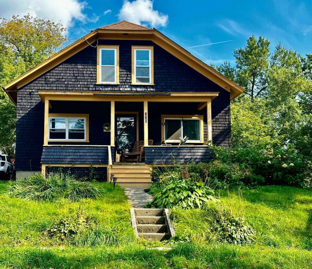 326 Pleasant Street, St. Johnsbury, VT 05819 - MLS# 5015371 - Coldwell ...