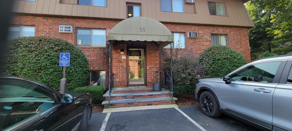 55 Log Street #2F, Manchester, NH 03102 - MLS# 5031073 - Coldwell Banker