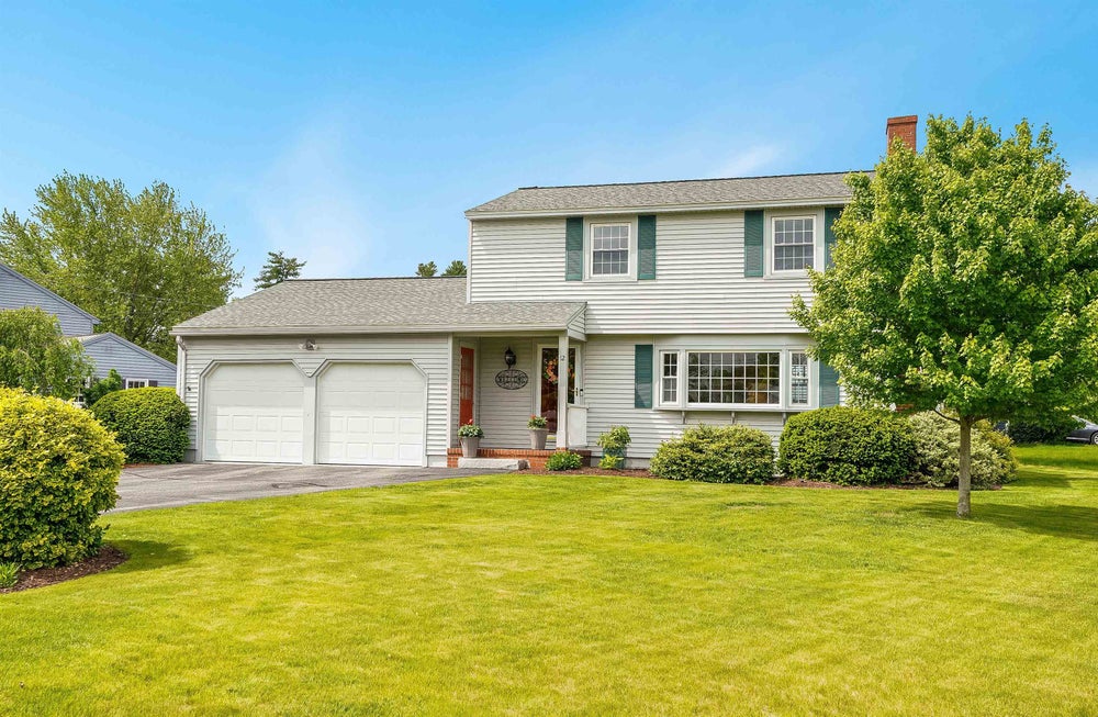 12 Columbine Drive, Nashua, NH 03063 - MLS# 5042156 - Coldwell Banker