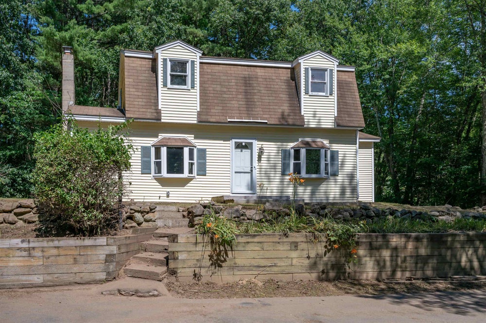 9 Seaverns Bridge Road, Merrimack, NH 03054 - MLS# 5049501 - Coldwell ...