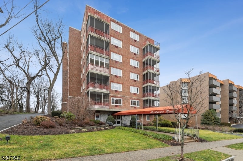 11 Euclid Avenue, 3d #3D, Summit City, NJ 07901 - MLS# 3886081 - Coldwell Banker