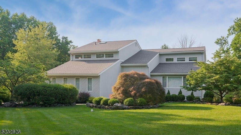 22 Geiger Ln, Warren Twp., NJ 07059 - MLS# 3908077 - Coldwell Banker