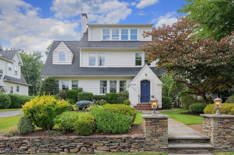 555 Hillcrest Ave, Westfield Town, NJ 07090 - MLS# 3912544 - Coldwell ...