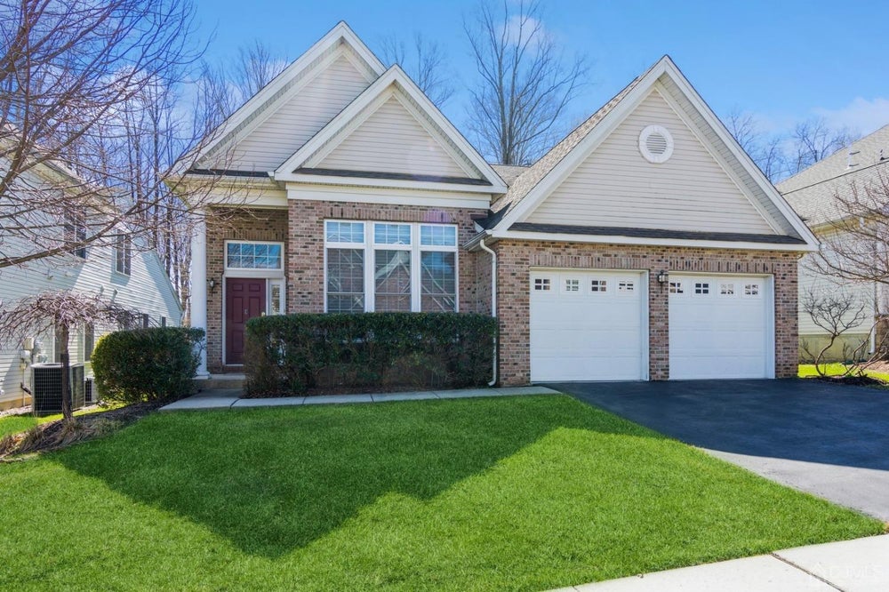 40 Edgemere Drive, South Brunswick, NJ 08824 - MLS# 2409531R - Coldwell ...