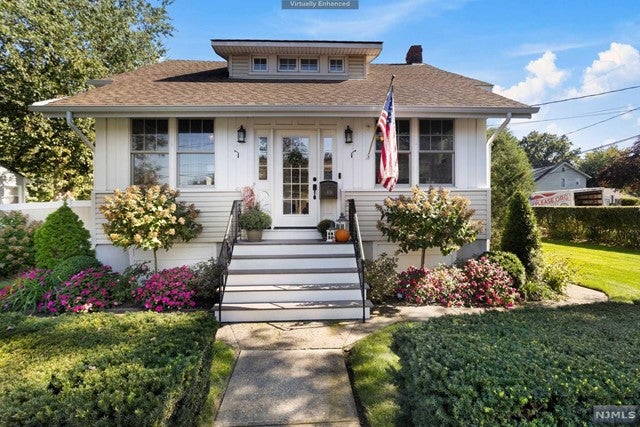 406 Rochelle Avenue, Rochelle Park, NJ 07662 - MLS# 23030723 - Coldwell ...