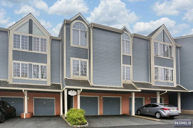 204 Cambridge Drive, Ramsey, NJ 07446 - MLS# 24010945 - Coldwell Banker