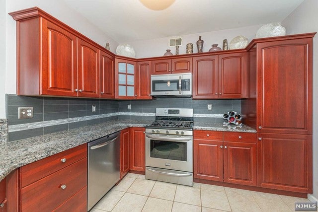 105 George Russell Way 105, Clifton, NJ 07013 - MLS# 24026726 ...