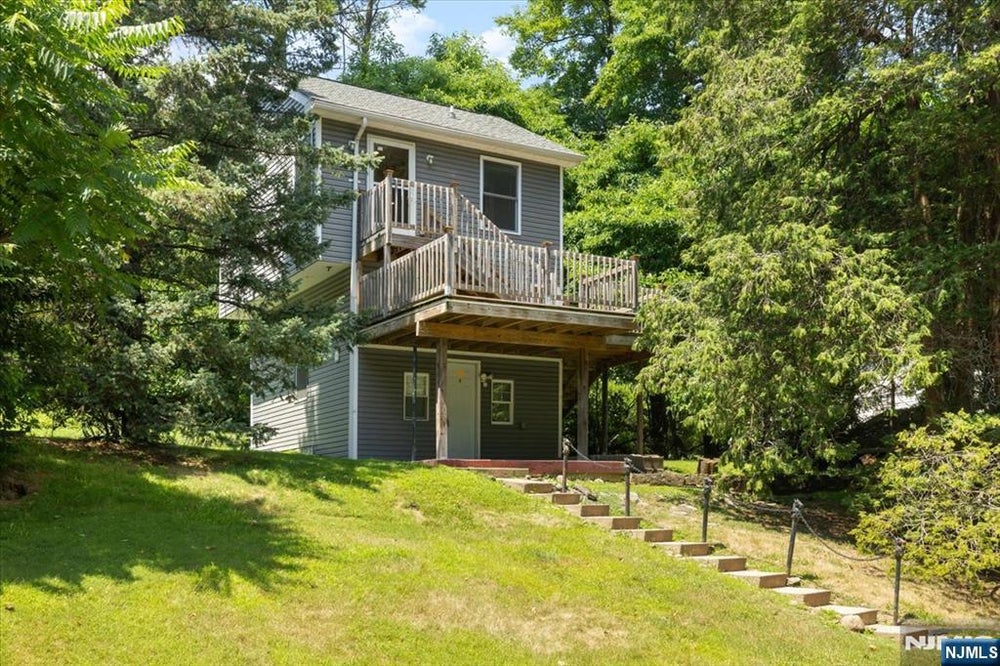 1283 Valley Road 8, Montclair, NJ 07043 - MLS# 25026229 - Coldwell Banker