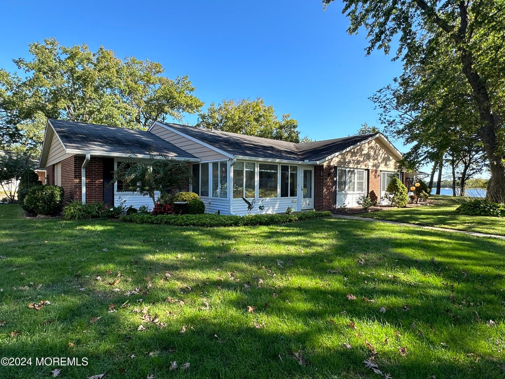 579A Lake Point Drive, Lakewood, NJ 08701 - MLS# 22404974 - Coldwell Banker