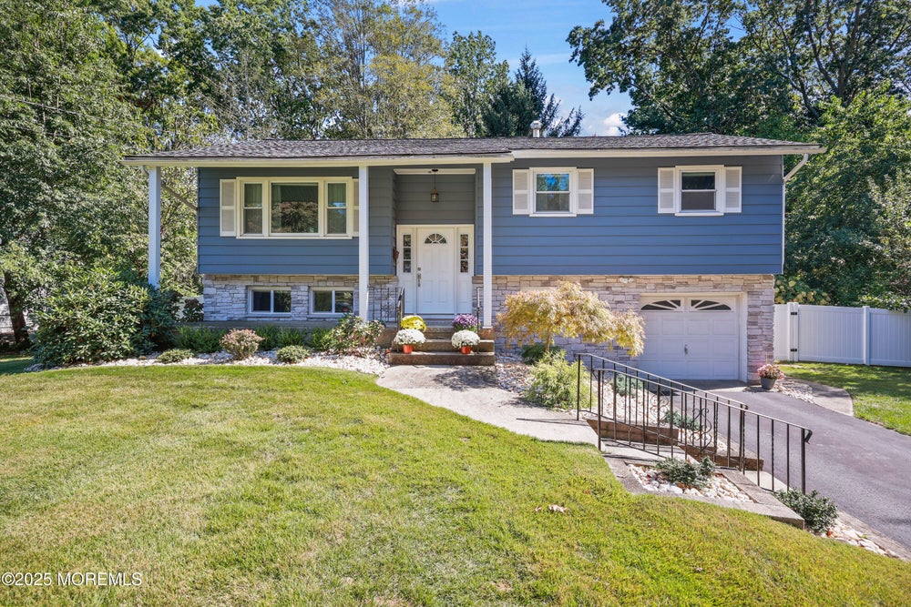 12 Locust Grove Lane, Manalapan, NJ 07726 - MLS# 22526917 - Coldwell Banker