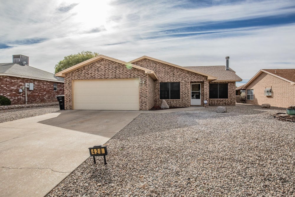 428 Yellowstone ST, Alamogordo, NM 88310-0000 - MLS# 170307 - Coldwell ...