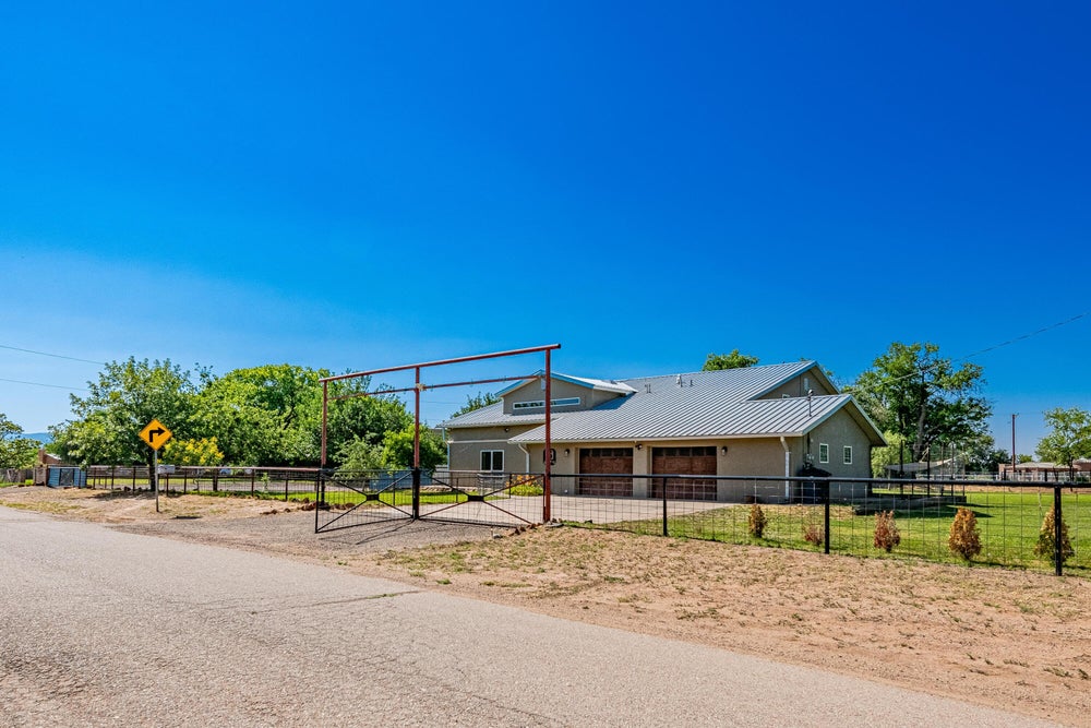 6 Wood Drive, Belen, NM 87002 - MLS# 1064945 - Coldwell Banker