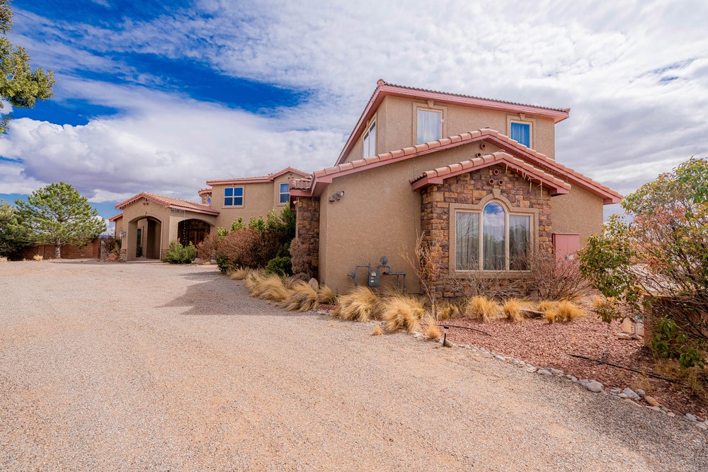 5016 Frontier Road Ne, Rio Rancho, NM 87144 - MLS# 1082408 - Coldwell ...